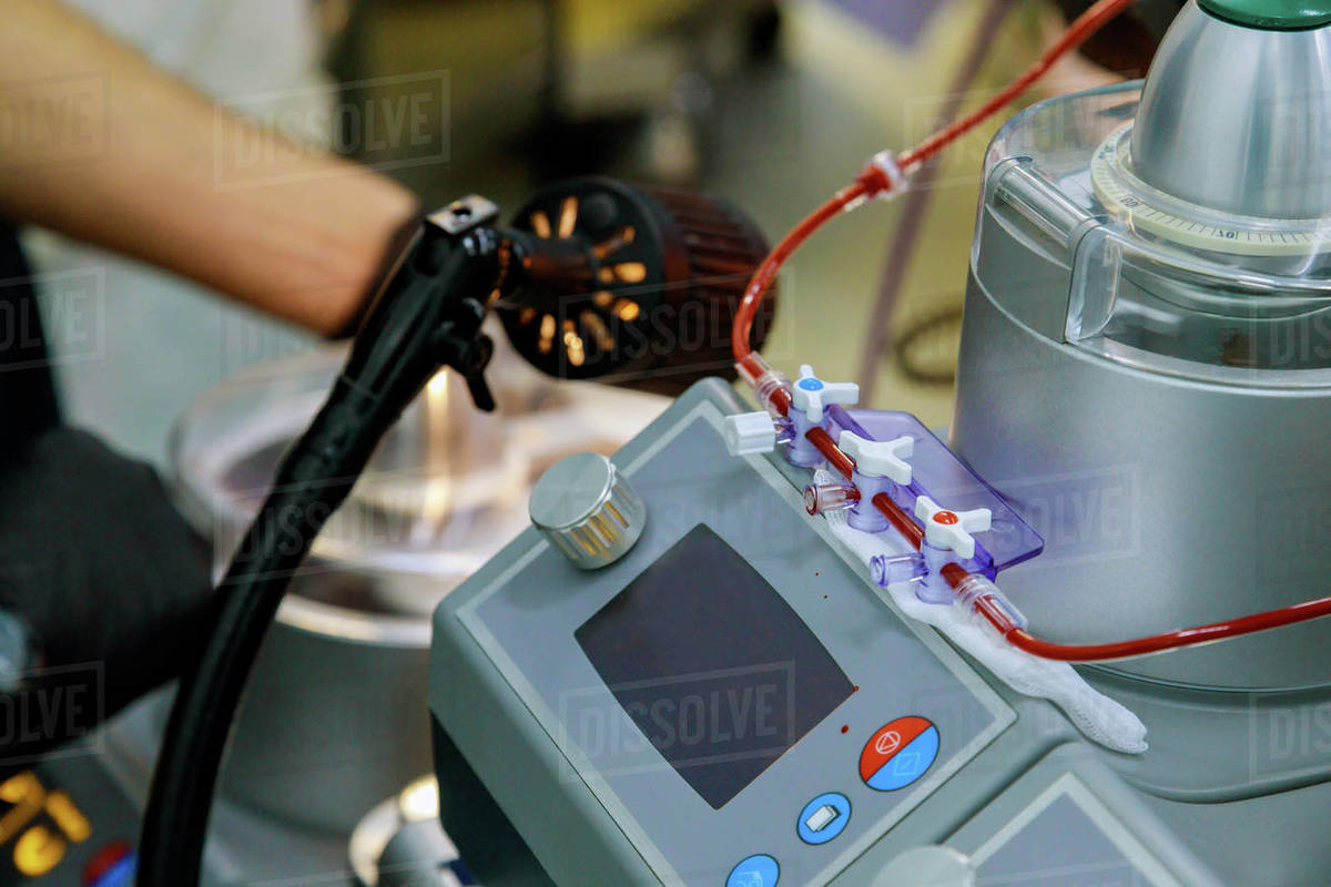 Artificial blood circulation apparatus in the intensive care unit ...