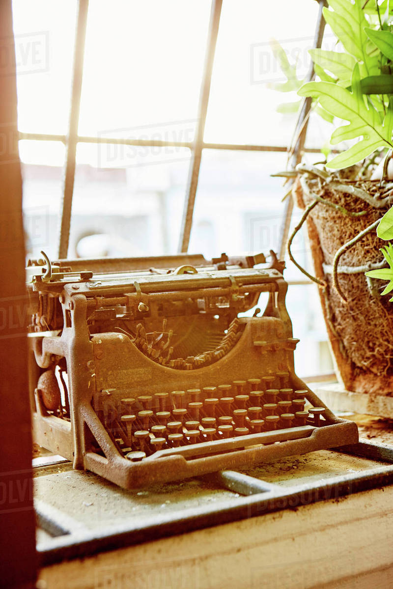 Old type writer - Royalty-free Stock Photo | Dissolve