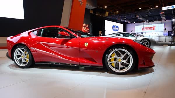 Ferrari 812 Superfast V12 front mid-engine, rear-wheel-drive exclusive ...