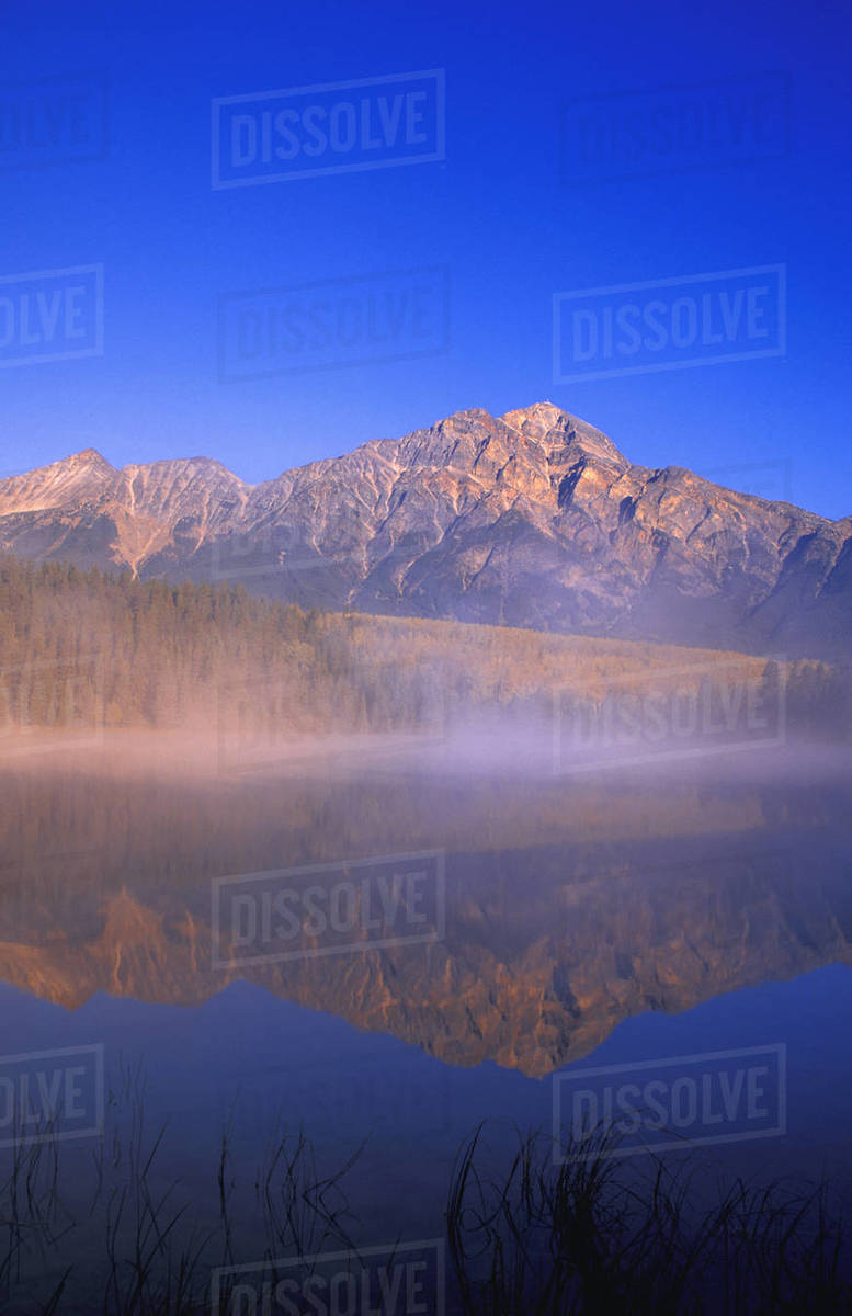 Patricia Lake, Pyramid Mountain, Jasper National Park, Alberta, Canada ...