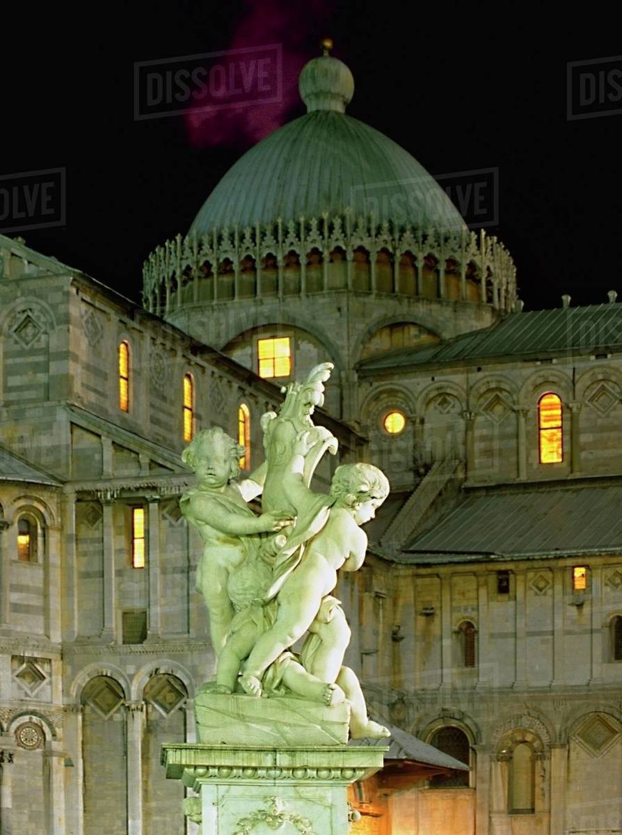 Statue In Front Of Building - Stock Photo - Dissolve