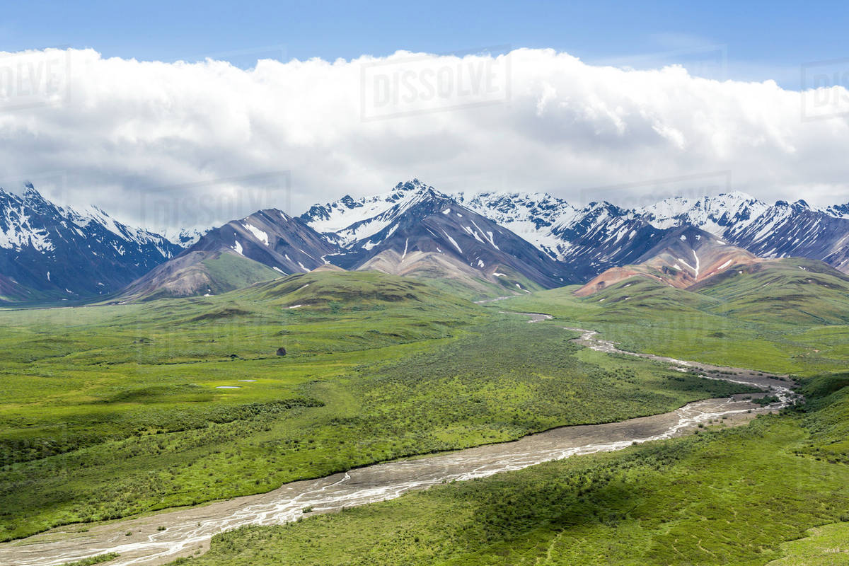 Mount Pendleton and the colourful mountains at Polychrome Pass, Denali ...