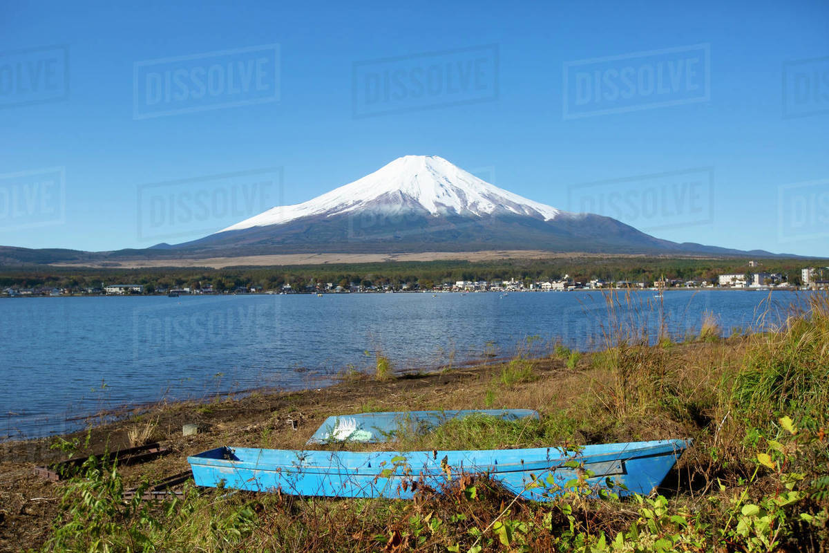 Mount Fuji, as viewed from Lake Yamanakako (Lake Yamanaka), which is ...