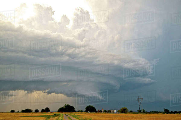 Amazing structure evolves in a rotating supercell as two storms collide ...