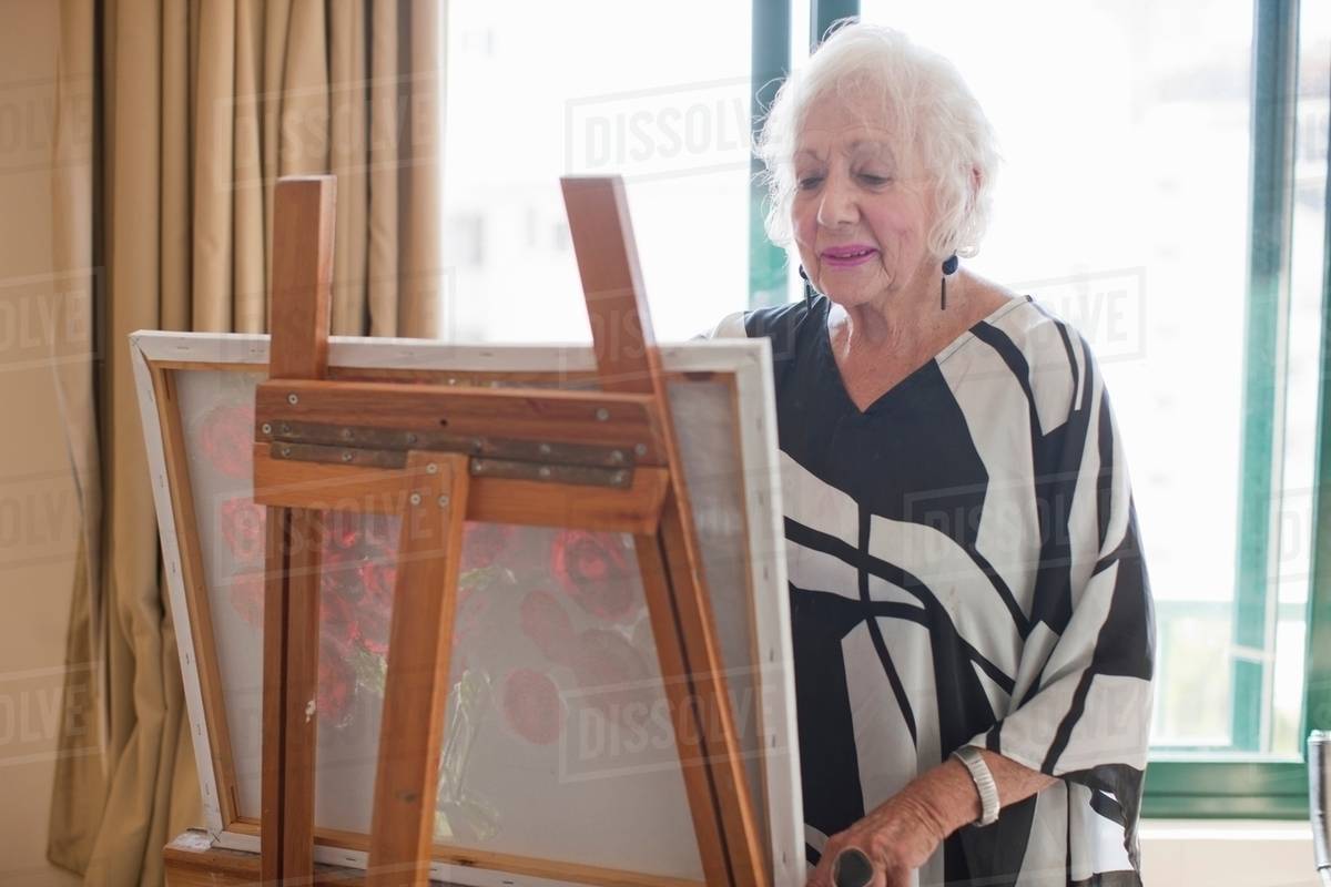 Senior women painting art canvas in retirement villa - Royalty-free ...