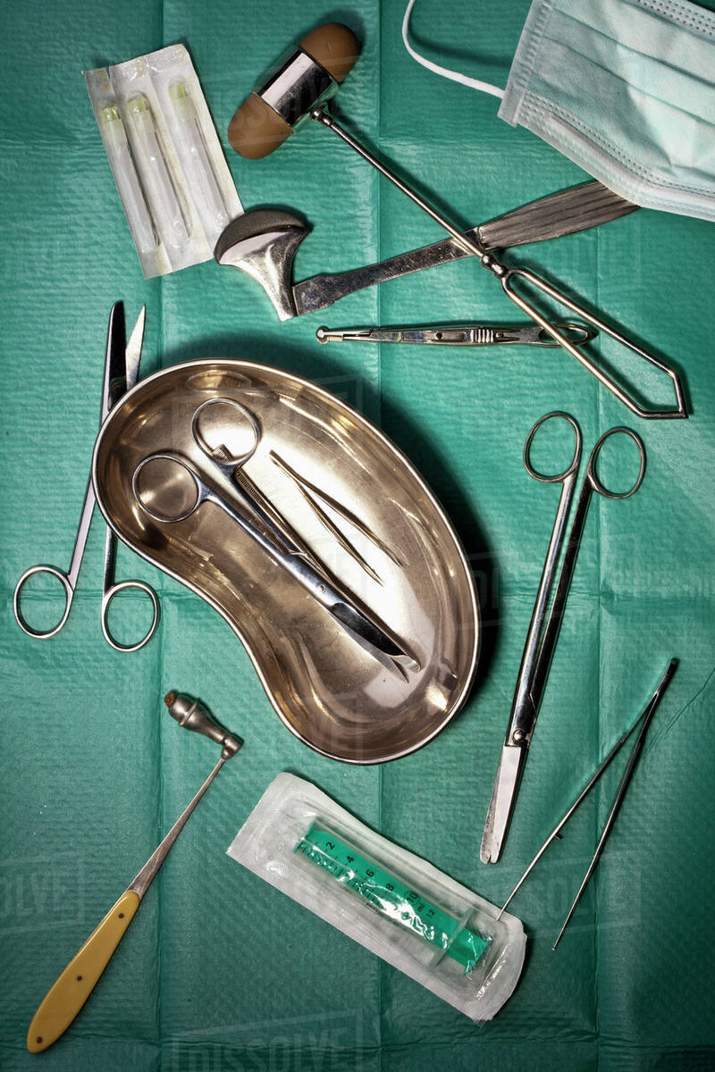 Various surgical instruments on a surgical drape - Royalty-free Stock ...